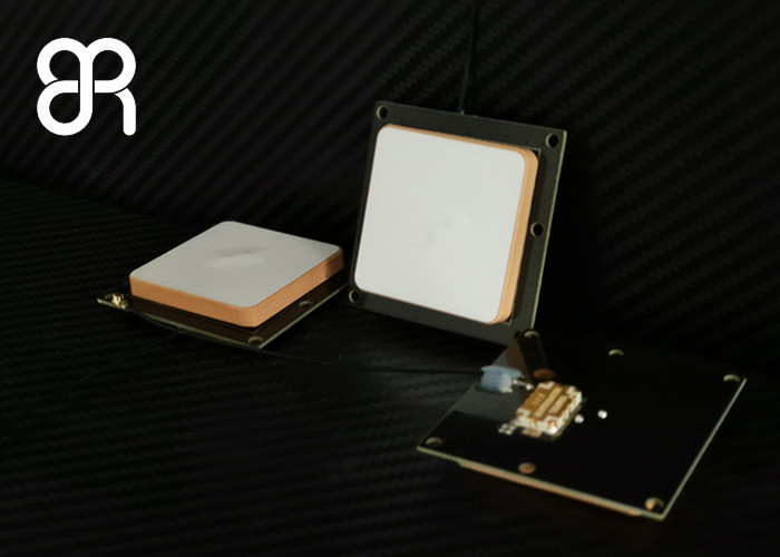 Small Size UHF RFID Antenna 2dBic White Color For Handheld Terminal ...